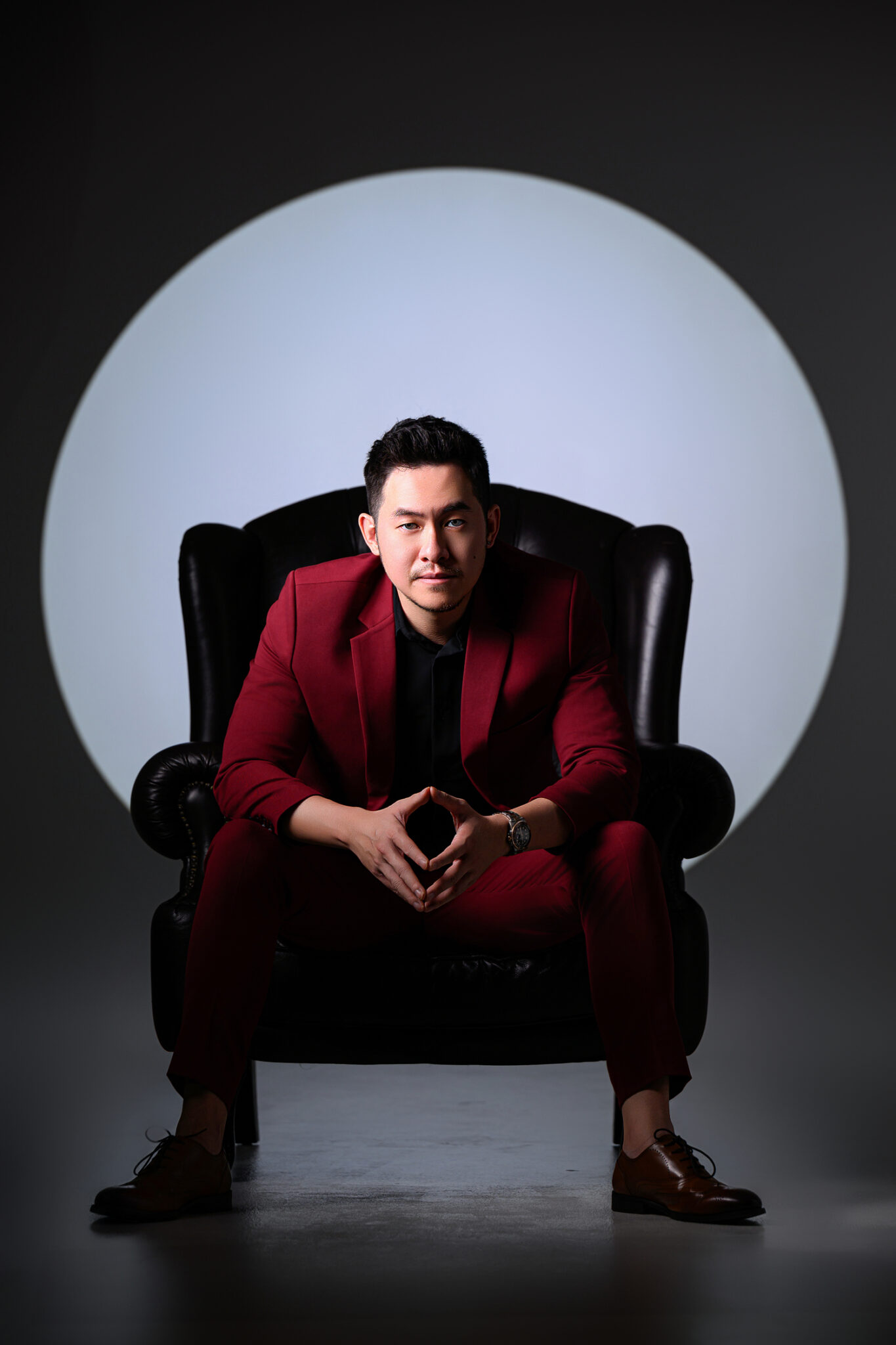 Jonathan Low: Banking Without Borders - CEO Times Magazine